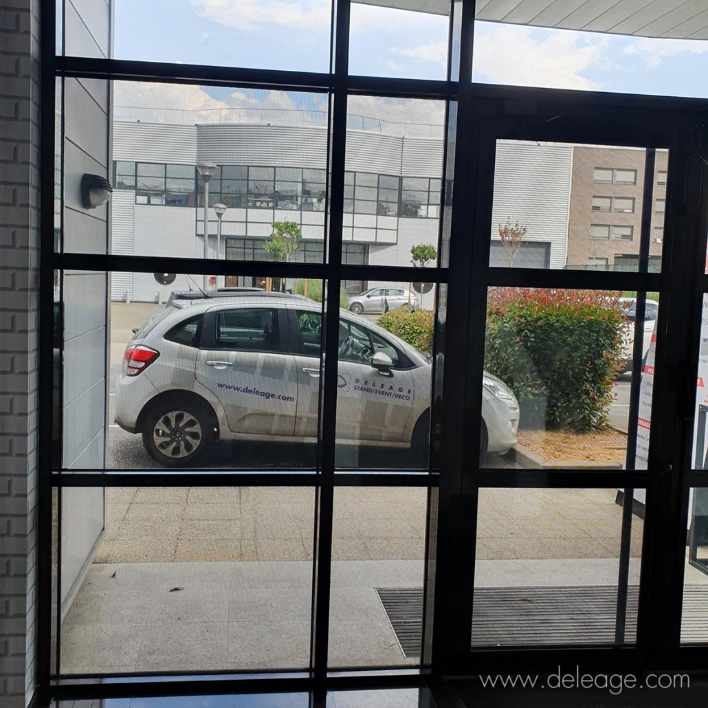 Impression quadri sur adhésif micro-perforé - Vitrophanie - Store Deléage